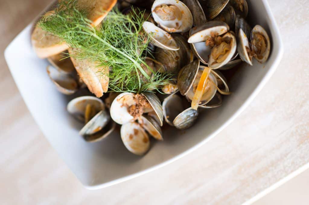 Bold Rock Cider Clams Recipe - Wine and Country Life