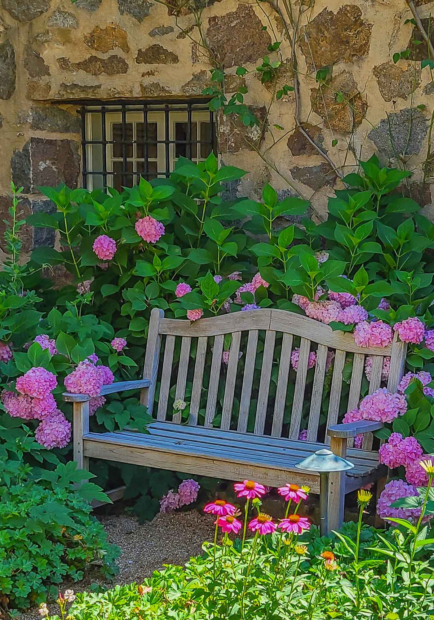 Virginia Historic Garden Week 2023 - Wine and Country Life