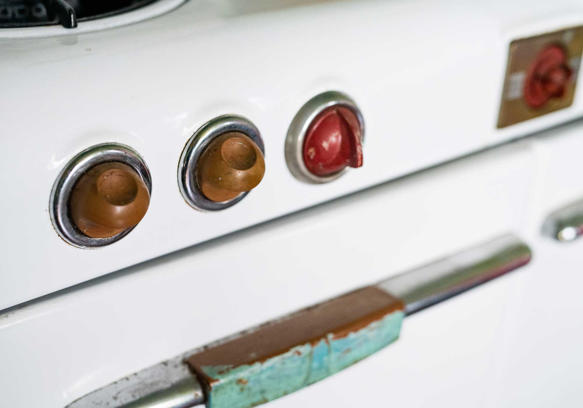 Anne Spencer Kitchen & Lightning Cake Recipe - Wine and Country Life